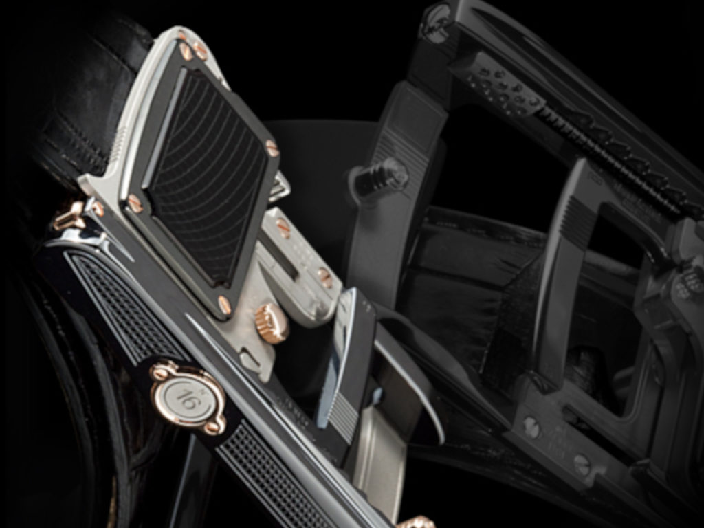 Browse our gallery of pre-owned mechanical belt buckles